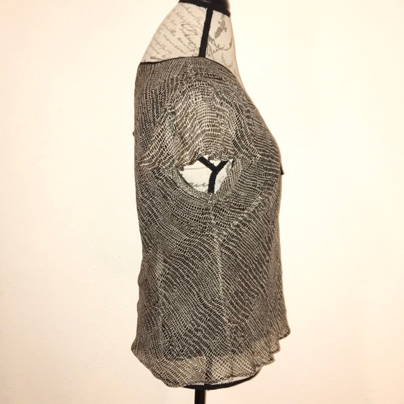 Robbie Bee | Tops | Robbie Bee Silk Abstract Animal Print Blouse Top ...